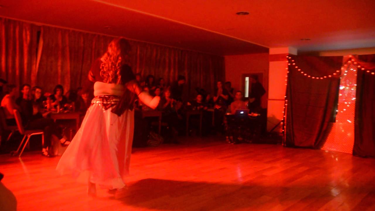 belly dancing - YouTube