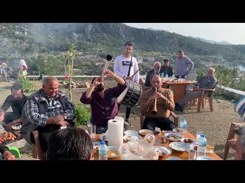 Kadir Akay- Baharı bekleyen kumrular gibi