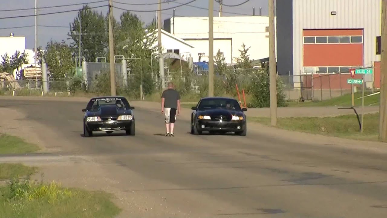 1 fast car, 1 slow car=Still a lot of spinning - YouTube