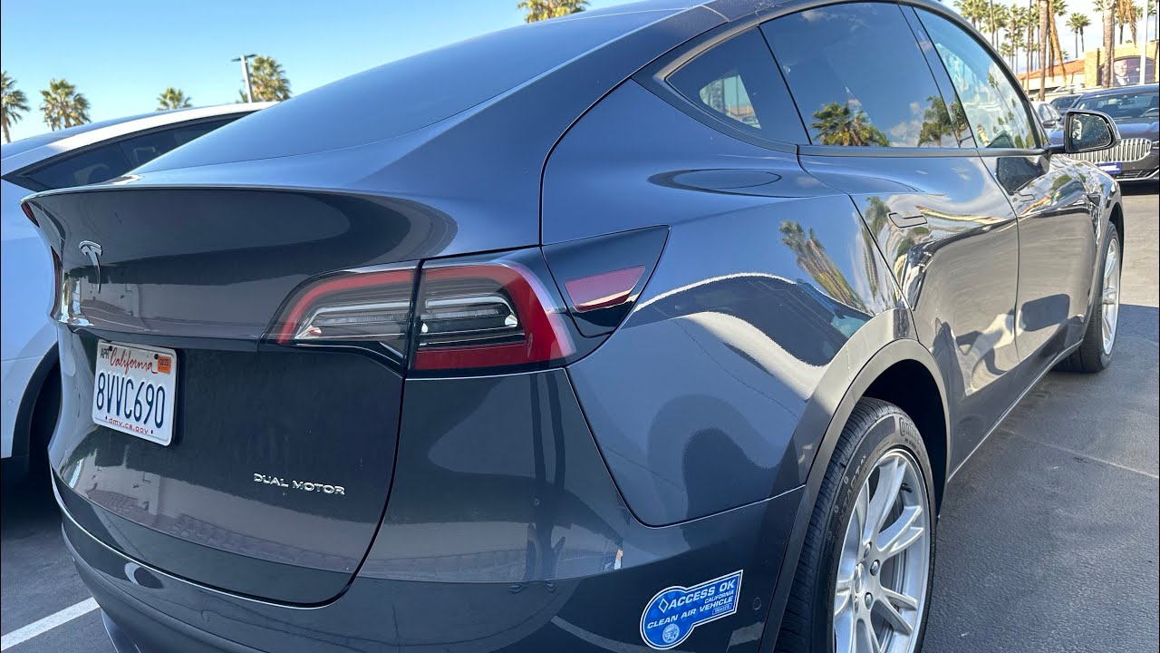 2021 Tesla Model Y Long Range Horn - YouTube