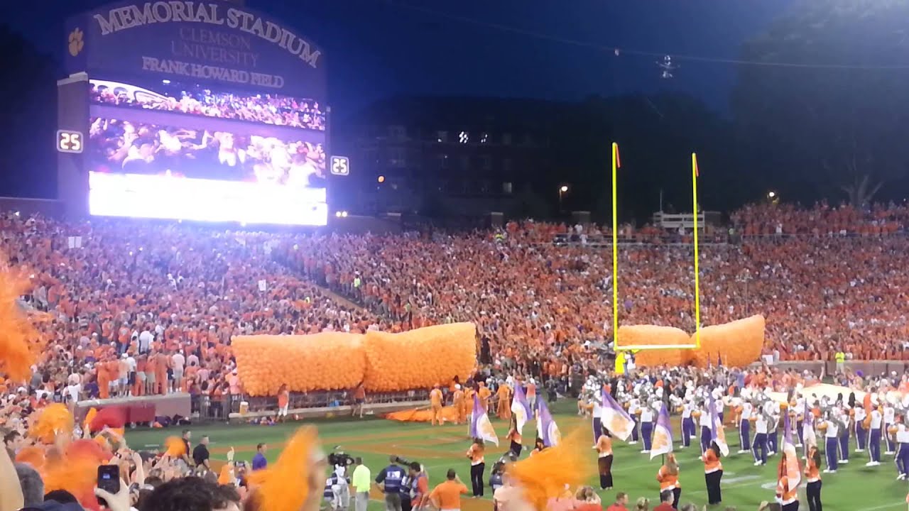 Clemson running down hill vs UGA - YouTube