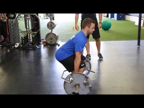 Trap bar deadlift demonstration (Annex powerlifting coach Eric Mannes)