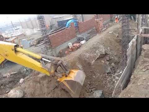 RETROEXCAVADORA ANTIGUA HACIENDO TRABAJOS DE ZANJA. - YouTube