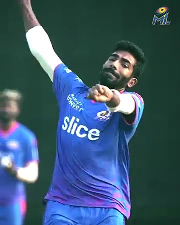 jasprit boomra boling action - YouTube