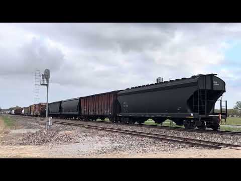 WB with BNSF and FXE and EB NSI with BNSF and FXE in primer. Meet at Cade this morning. - YouTube