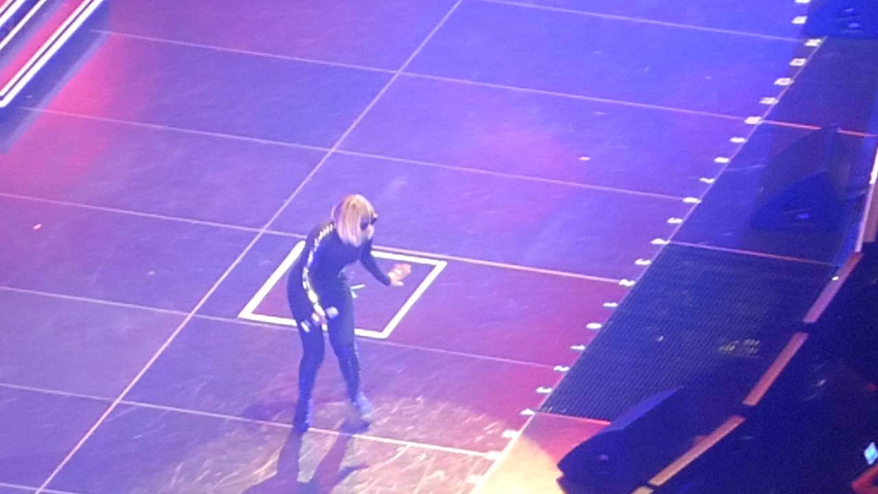 Mary J Blige dancing at Bad Boy Reunion 5/21/16 - YouTube