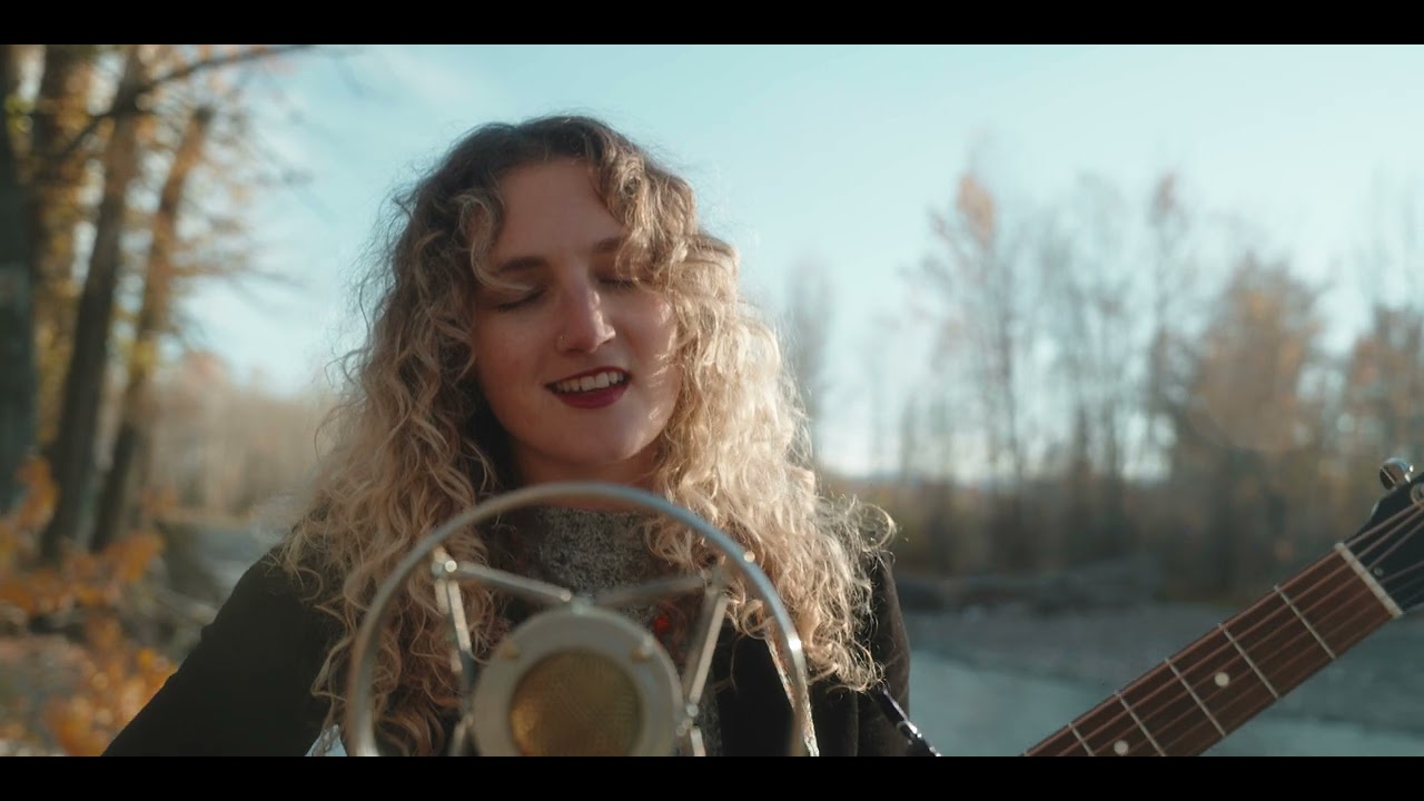 Madeline Hawthorne - Days like this (Van Morrison) - YouTube