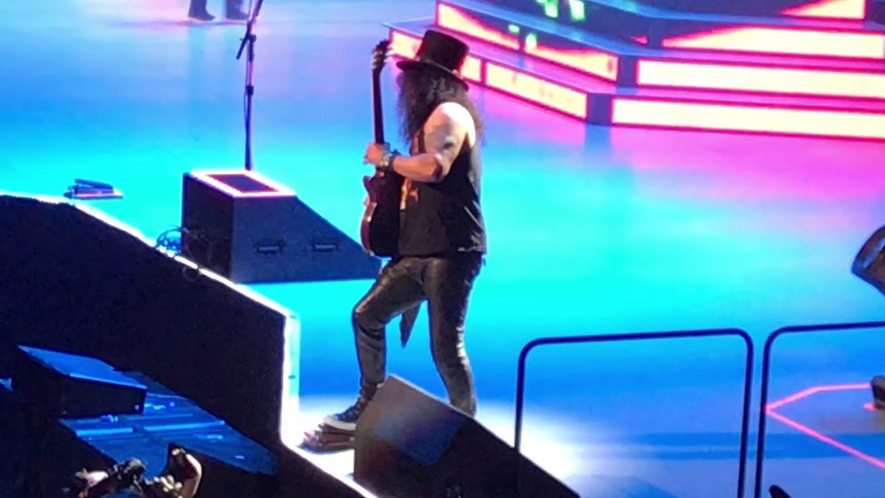 GUNS-N-ROSES - "MR BROWNSTONE" LIVE AT TD GARDEN IN BOSTON - 10/22/17 ...