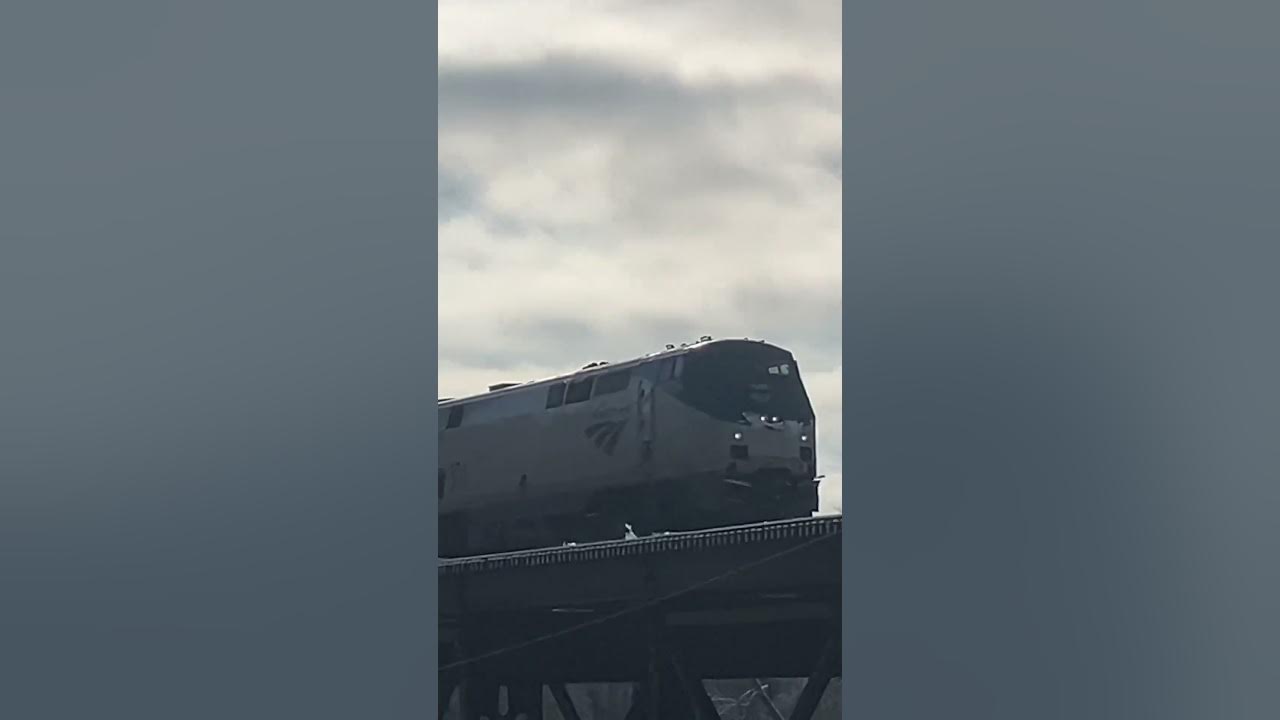 Amtrak 194 Meets up with C207 - YouTube
