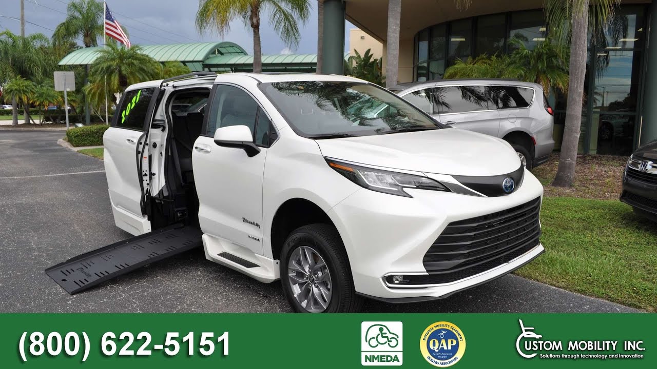 2022 Braunability Toyota Sienna with Power Side Entry Ramp - YouTube