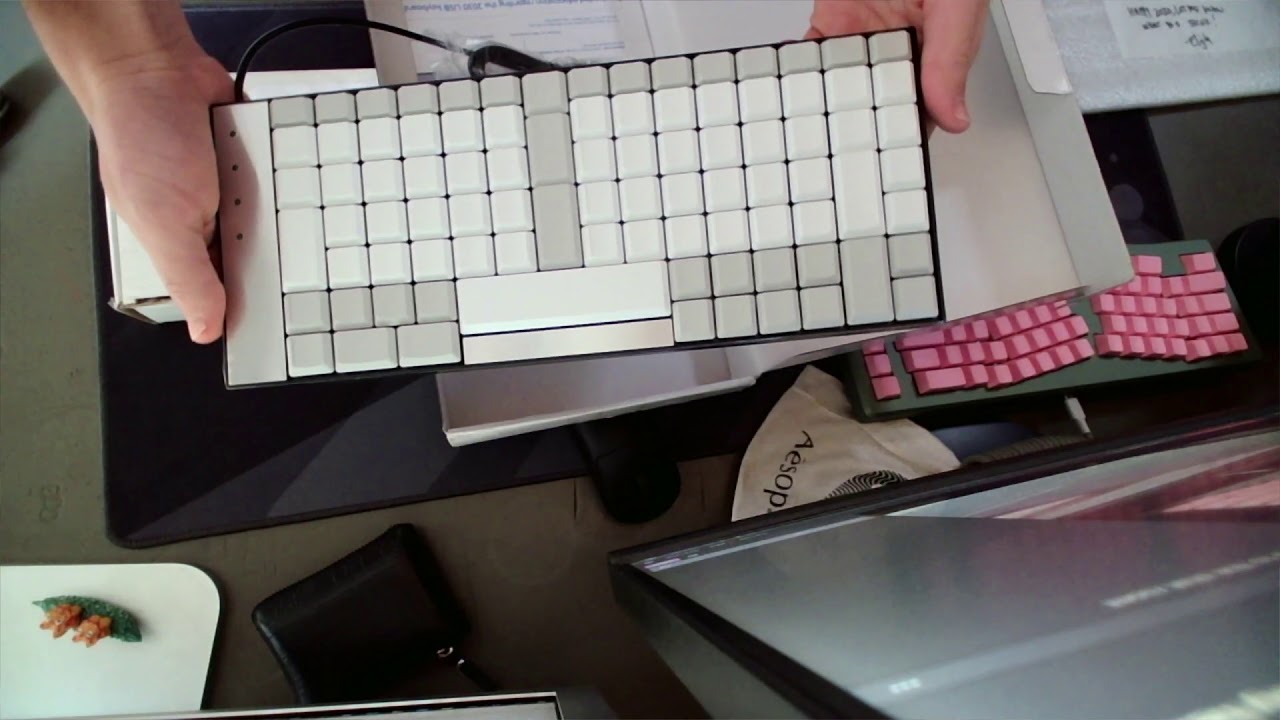TypeMatrix 2030USB keyboard unboxing 8K - YouTube