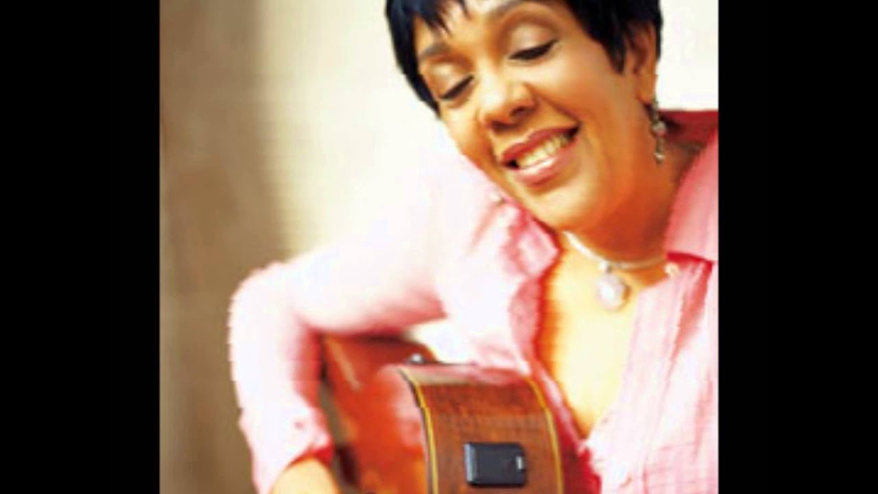 Rosa Passos - EU SAMBO MESMO - Janet de Almeida - YouTube