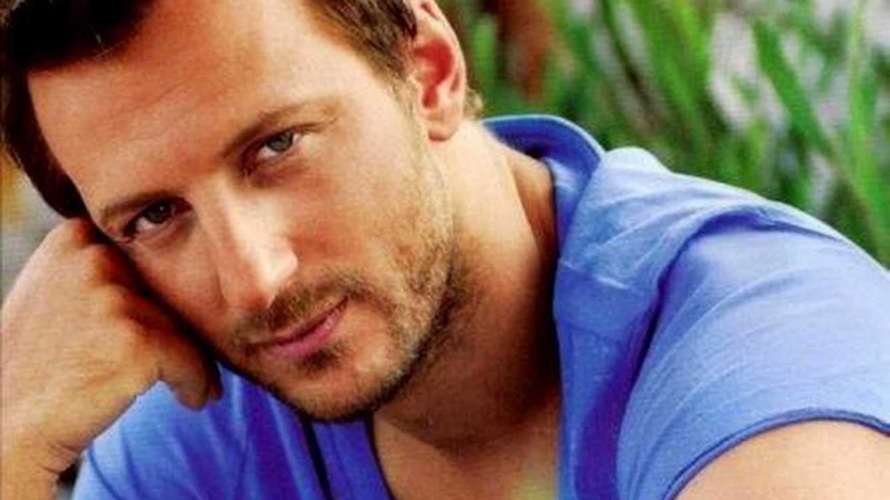 Kostas Karafotis Ksafnika Lyrics Youtube