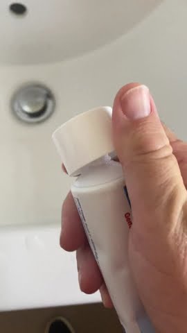 Biotene Dry Mouth Toothpaste - YouTube