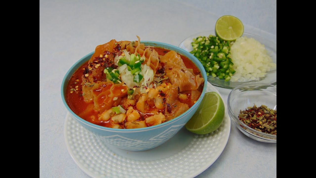Menudo Rojo con grano de Maiz Rico y Facil!! - YouTube