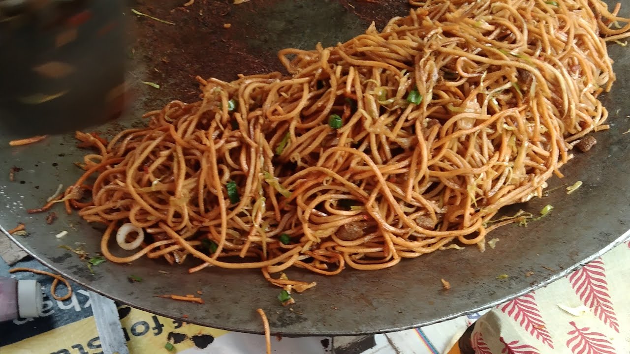 chaumin master halawpool pool Kurla West - YouTube