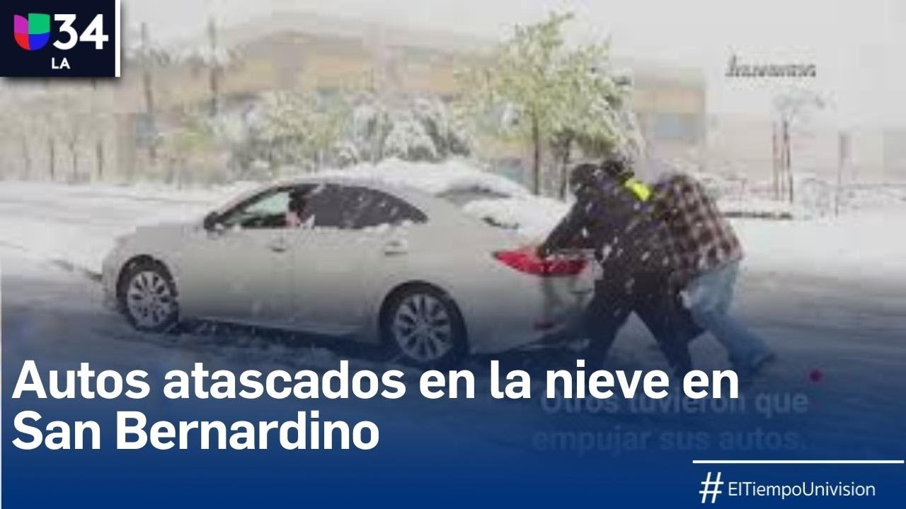 Autos atascados en la nieve en San Bernardino - YouTube