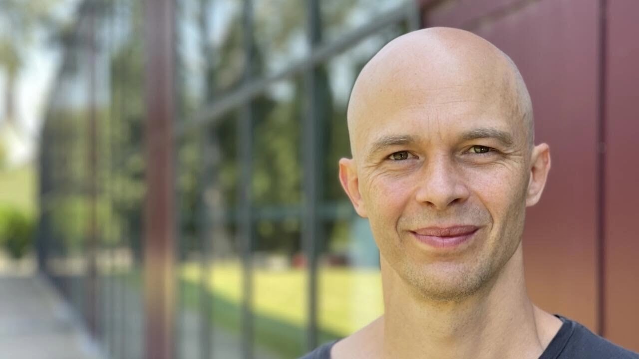 Carlos Garbin fala sobre "Exit Above - After the tempest” • RFI ...