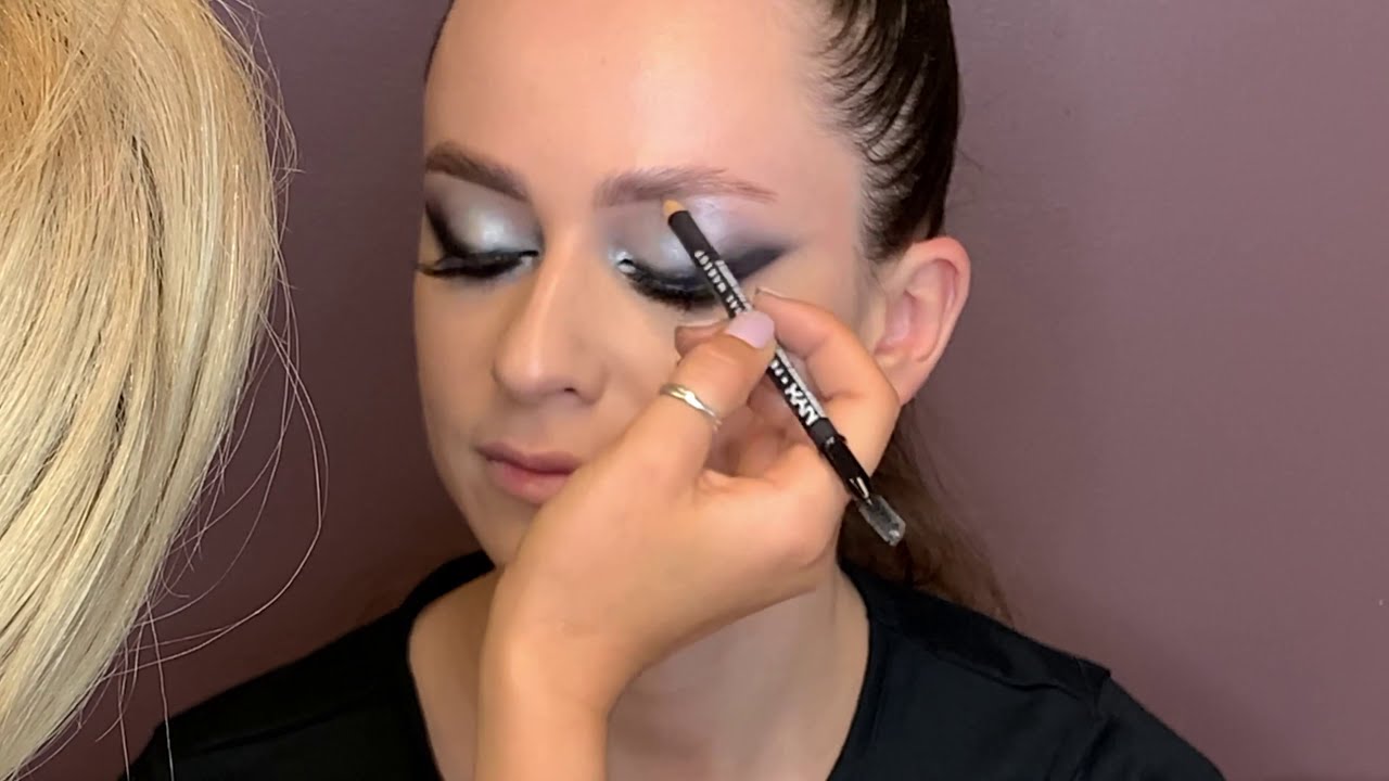 Cat Eyes Makeup Tutorial With An Adorable Mask Youtube
