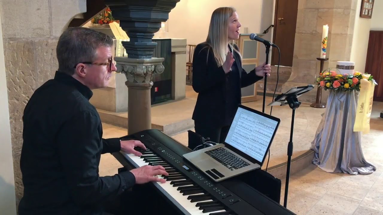 Ave Maria - Schubert von Shirin Wolfinger, Piano Holger Engel - YouTube