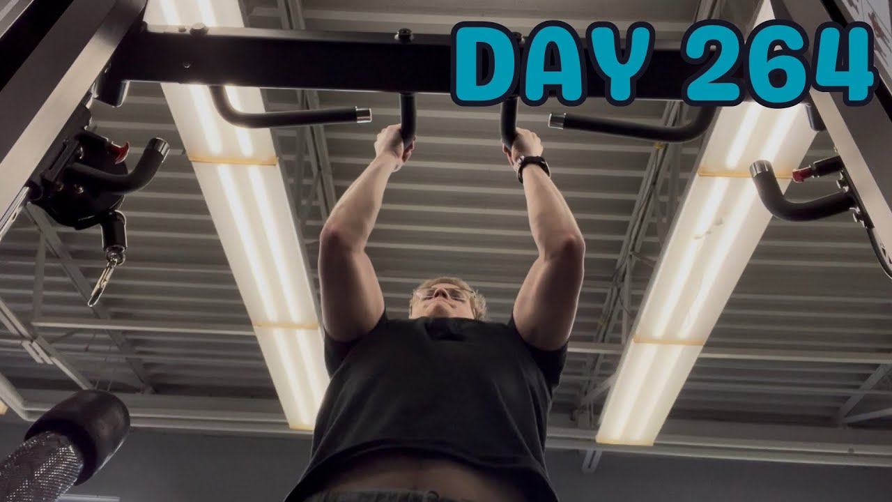 Pull Ups Every Day (Day 264) - Lengthened partials at the rec - YouTube