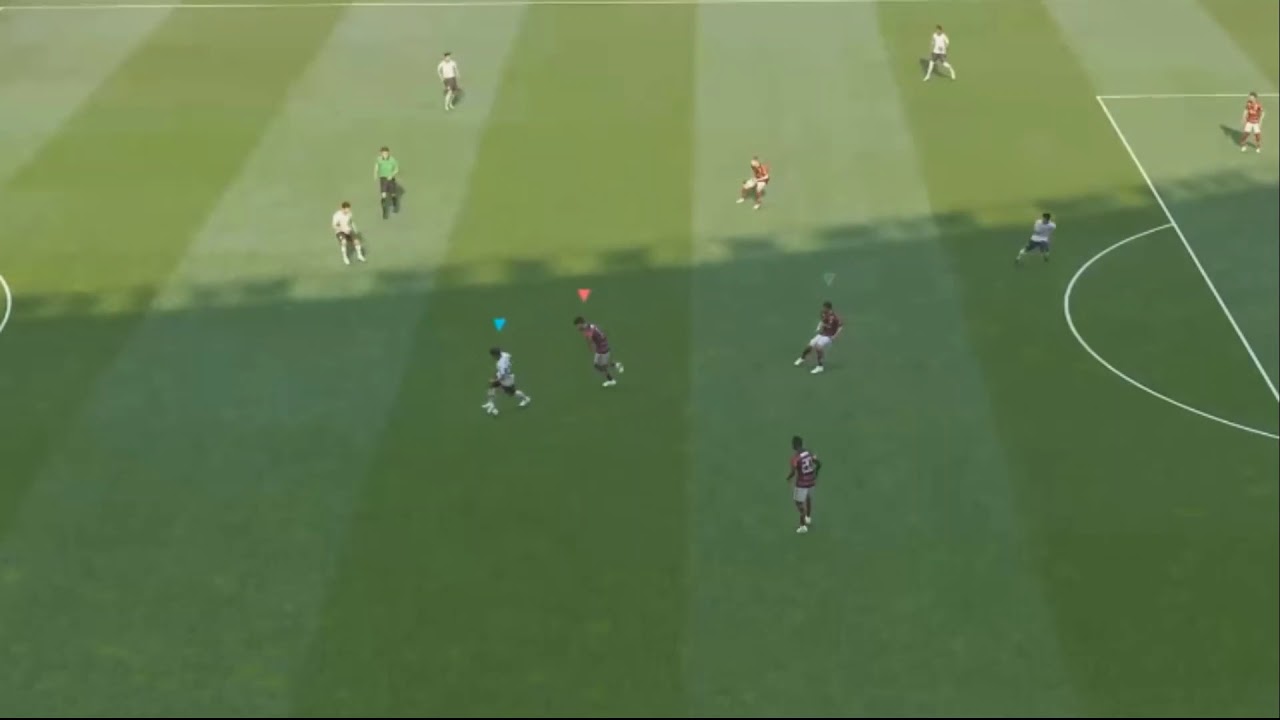 PES 2019 Robotic Movement - YouTube