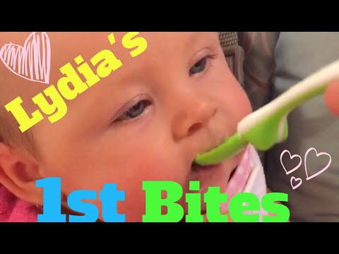 Hey Y'all - Lydia Eats Baby Cereal For The First Time - YouTube