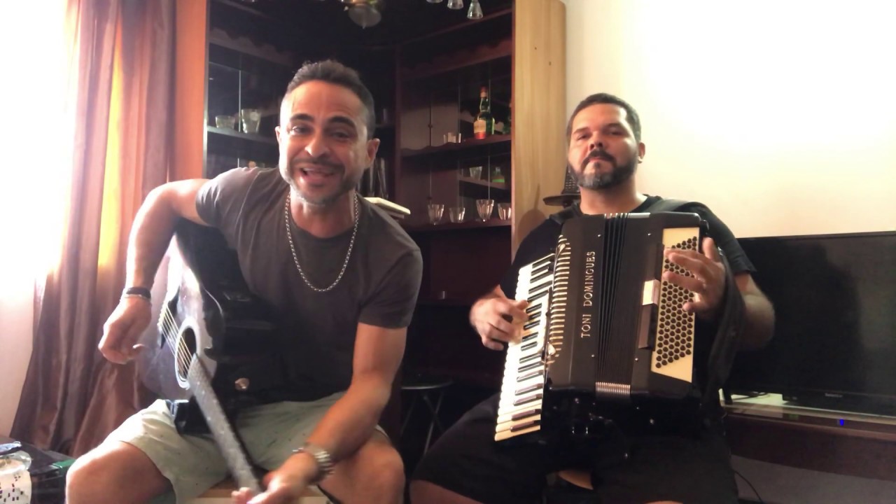 Márcio Robert & Toni Domingues - Cover Quem Chorava Hoje Ri (Wesley ...