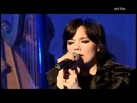 Björk - Unravel - Live Performance - Subtítulos Español - M P 2 N - 04 / 03 / 2002