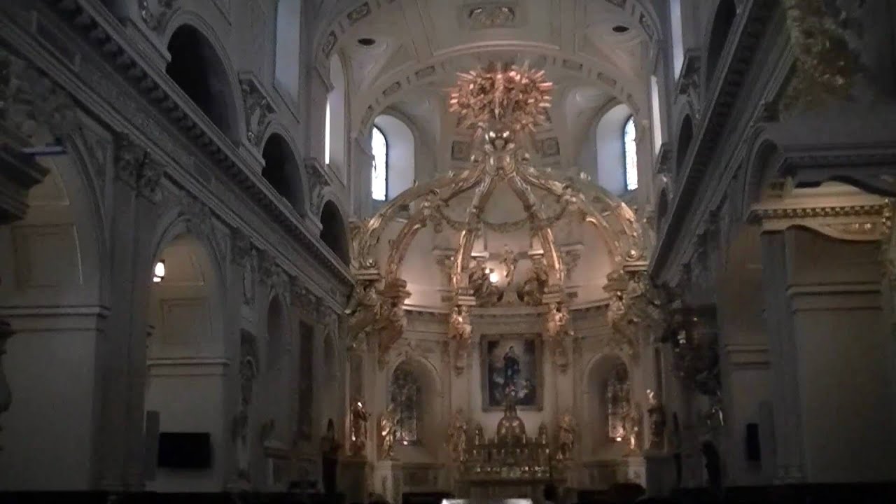 The Oldest Catholic Church in Canada (Old Quebec) - YouTube