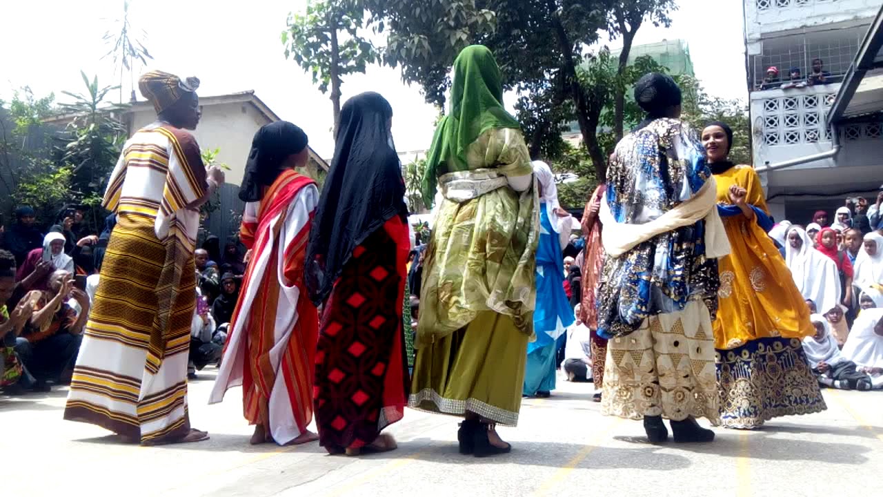 Somali dance - YouTube