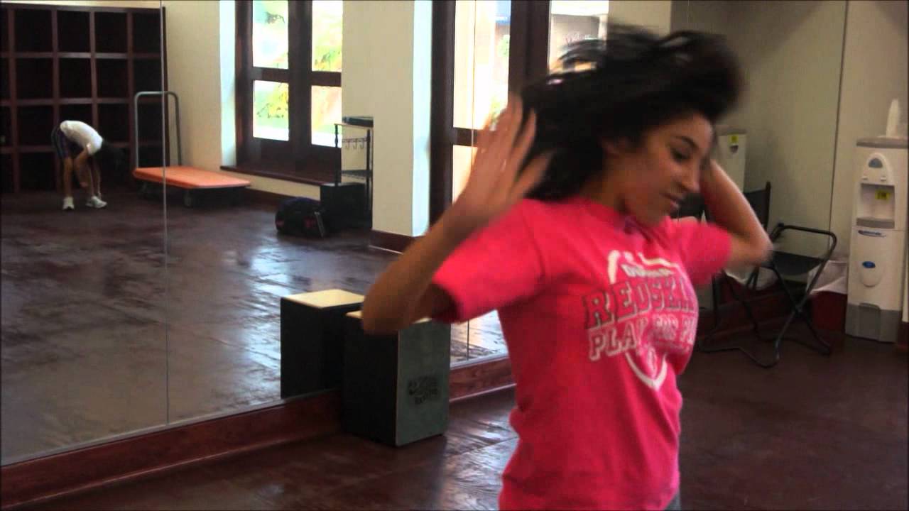 Susy's Dance "Hello" - YouTube