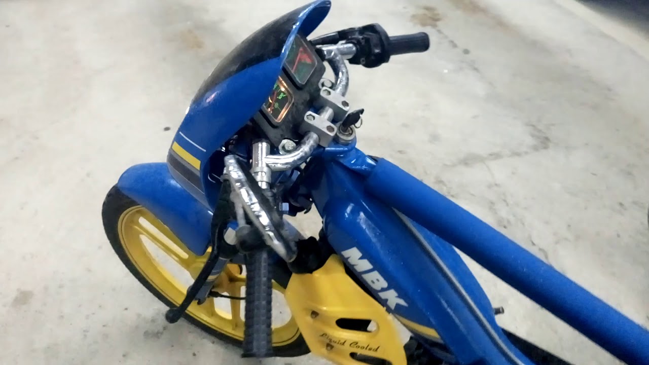 Mobylette MBK 51 magnum racing bleu France et MBK 51 magnum racing xr ...