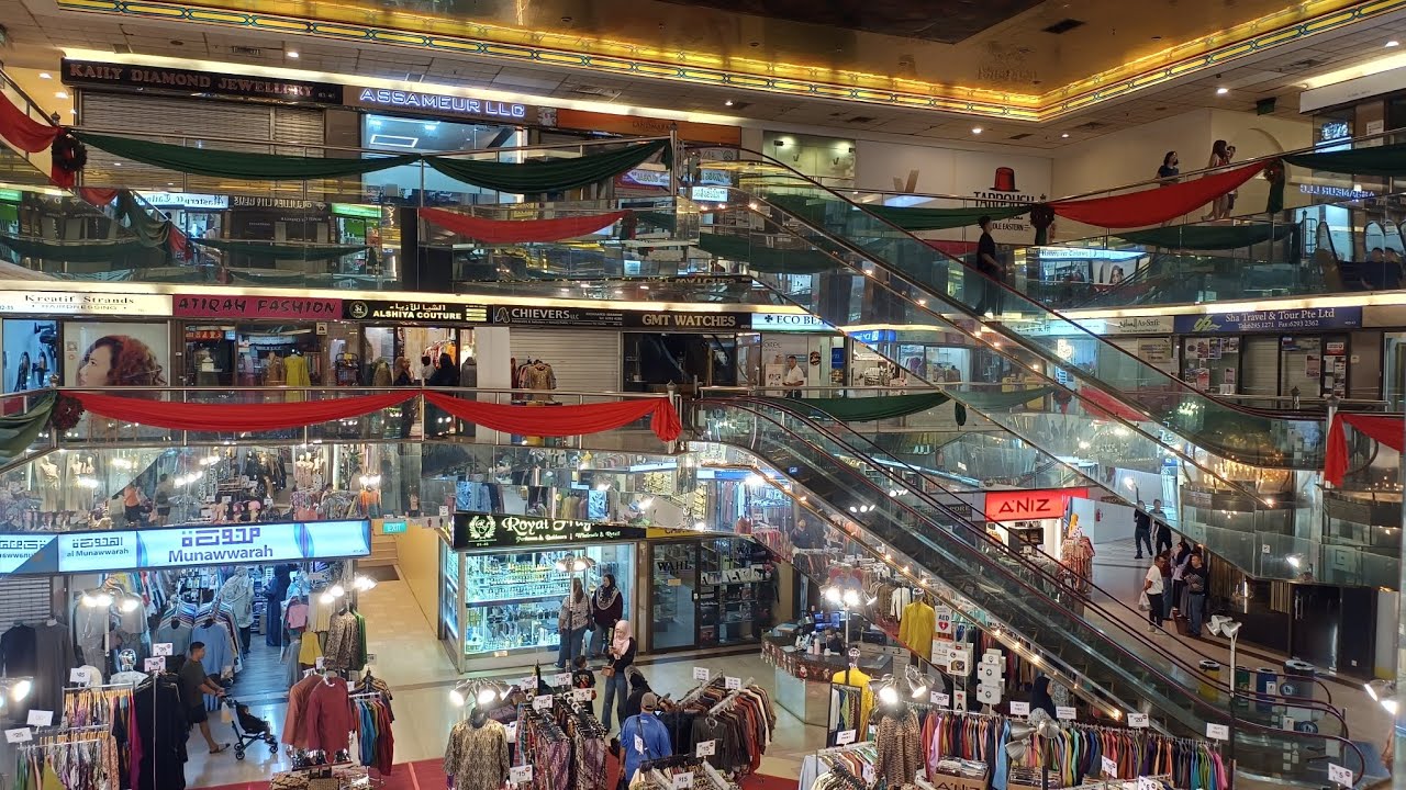 #日立 #エスカレーター (上り) Golden Landmark Shopping Complex / Centre - Hitachi ...