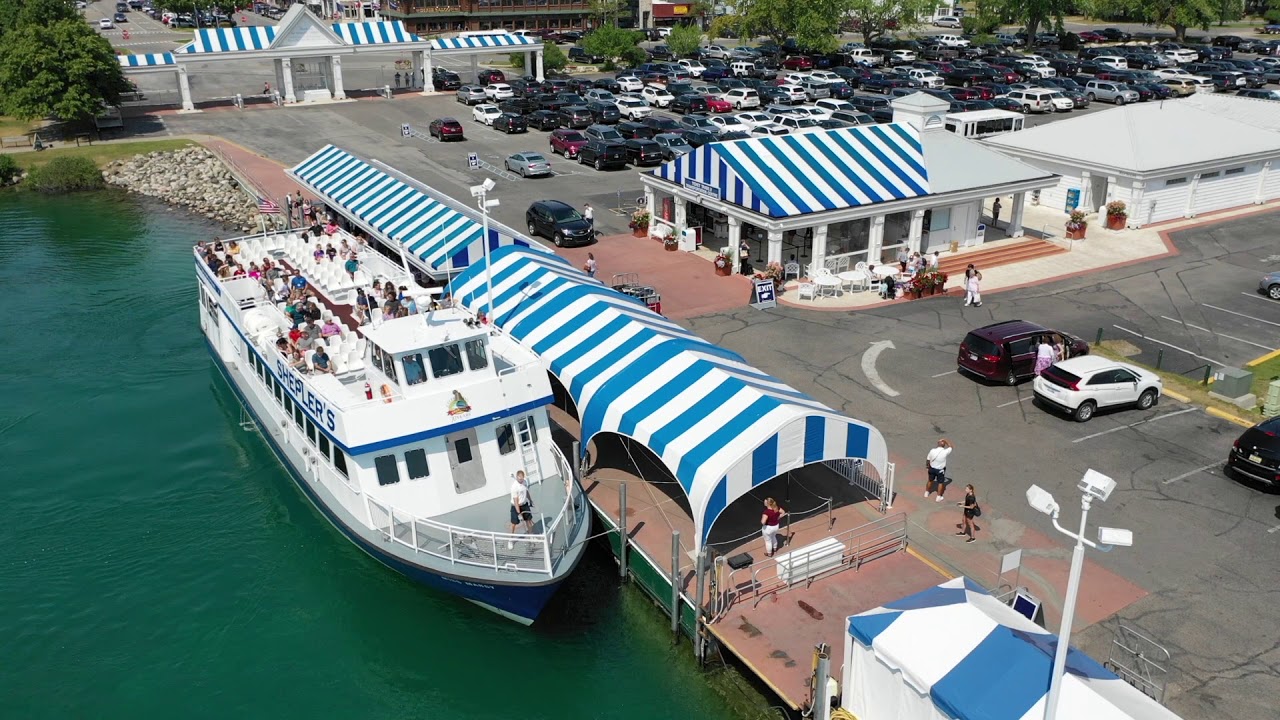 William Richard vs. Miss Margy (Beam and Length Comparison) - YouTube