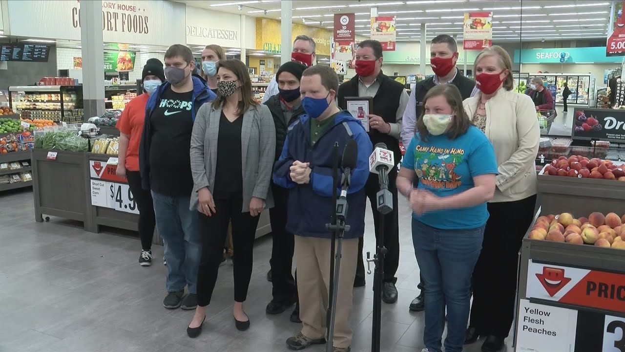 Hy-Vee given Happy Joe Whitty Award - YouTube