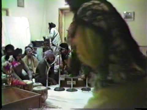 Video DODRA SAHIB CALGARY SAMAGAM 1986 JOOS RANI AND JAAP SAHIB. - YouTube