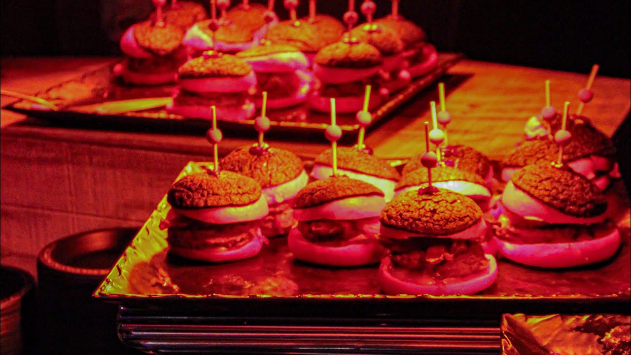 Taste of terror | Unlimited HHN foods | Universal Orlando - YouTube
