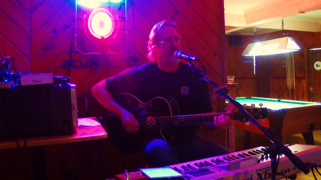 John Eisenhart "Everybody Wants To Rule The World" - YouTube