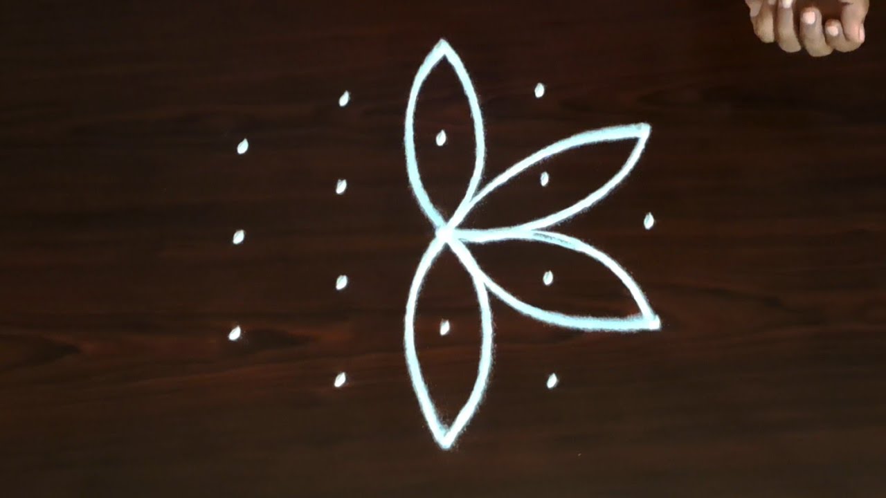 Small Rangoli Design Flowers Easy 🌹 Small Round Rangoli Design - YouTube