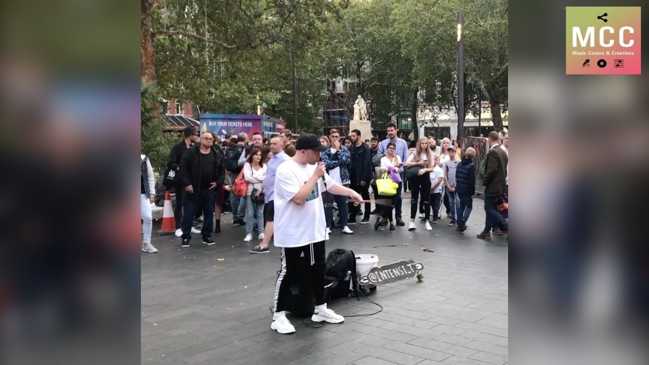 Incredible beatboxer in the streets of London - YouTube