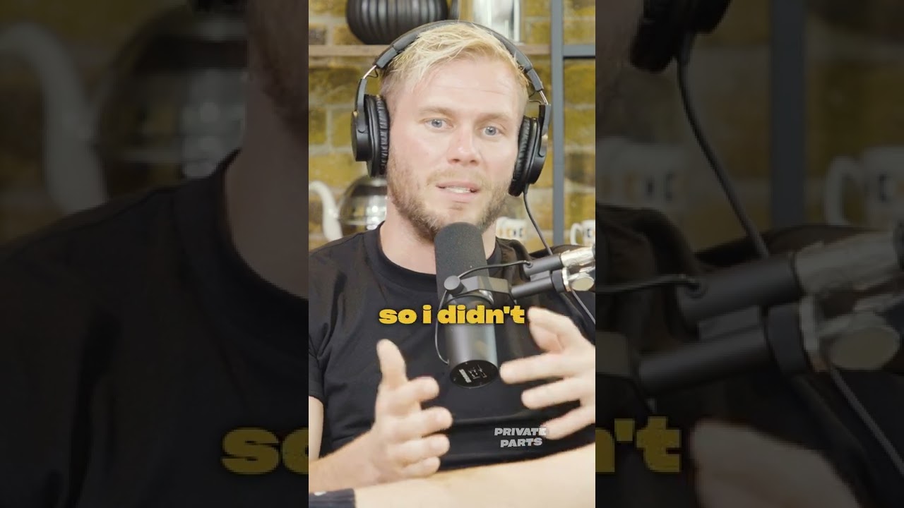 James Smith On Swimmers Body Illusion #shorts - YouTube