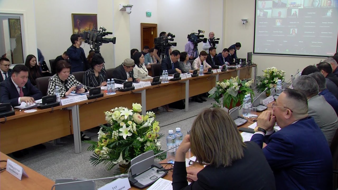 Оқу-ағарту министрлігі балаларға арналған SIM-карта енгізуді ұсынды ...