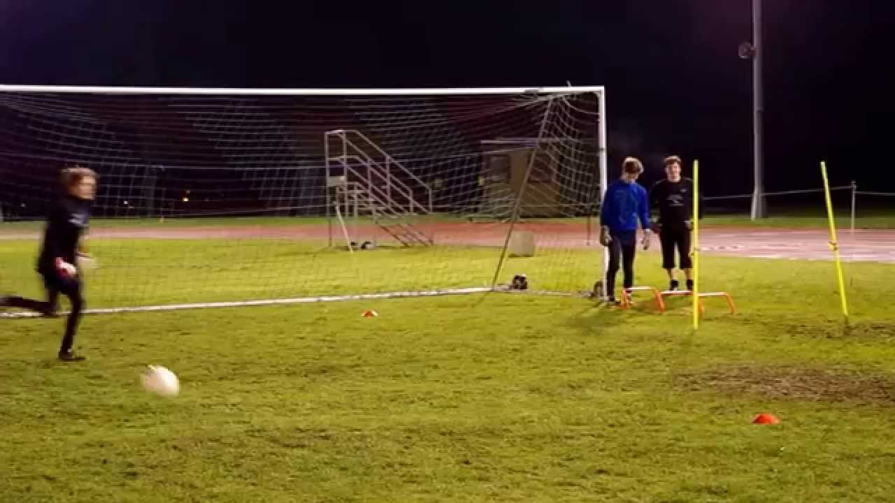 Agility Shot Stopping At Carl Pentney Goalkeeper Academy - YouTube