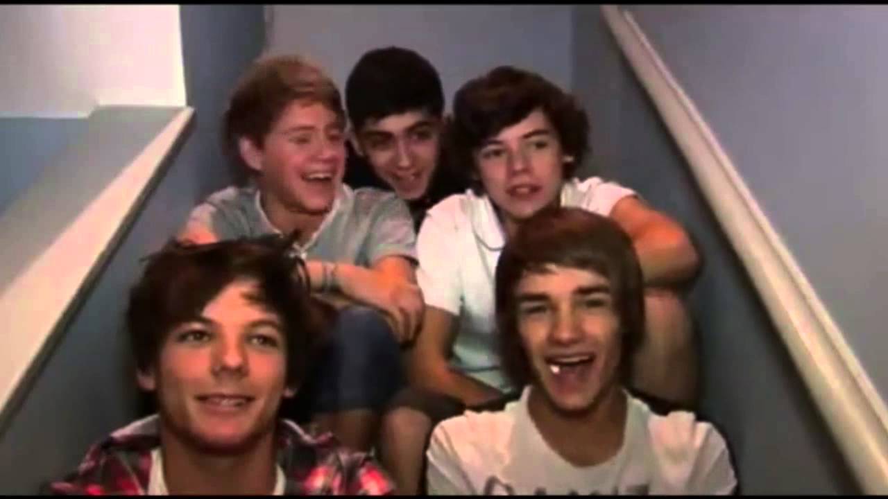 One Direction's Cute And Funny Laughs - *MUST WATCH* - YouTube
