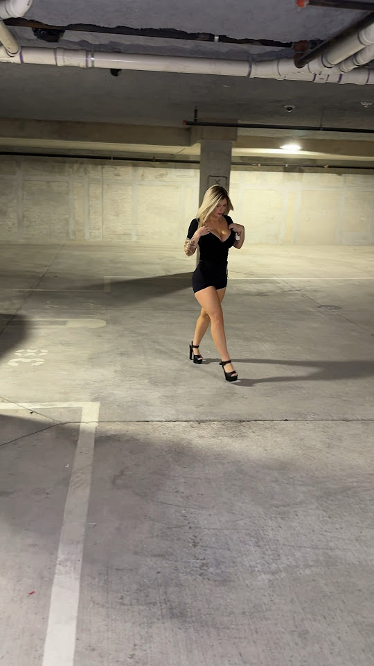 Walking In Heels And A Crop Top 🖤 Heels Croptop Short Shorts Youtube