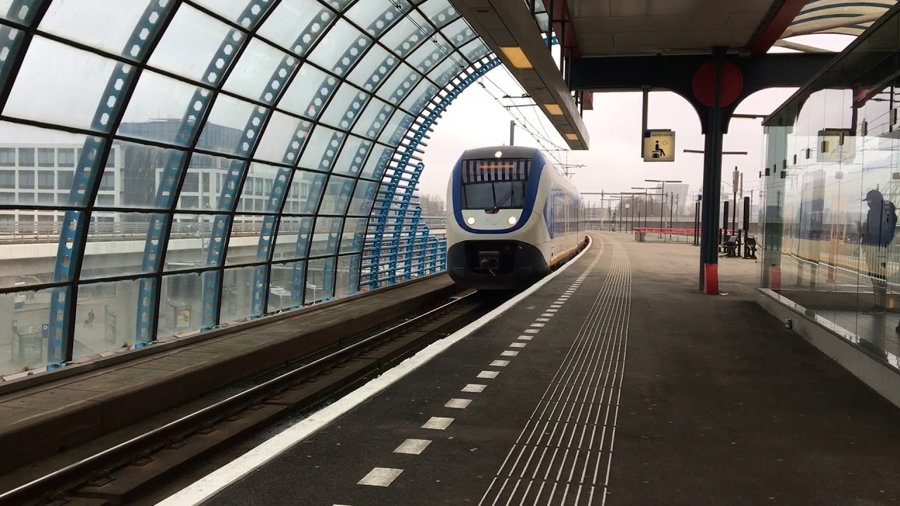 The Sprinter Light Train (SLT) arrives at Amsterdam-Sloterdijk Train ...