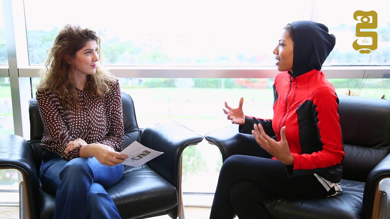 لقاء مع المصممة السعودية فاطمة باطوق - YouTube