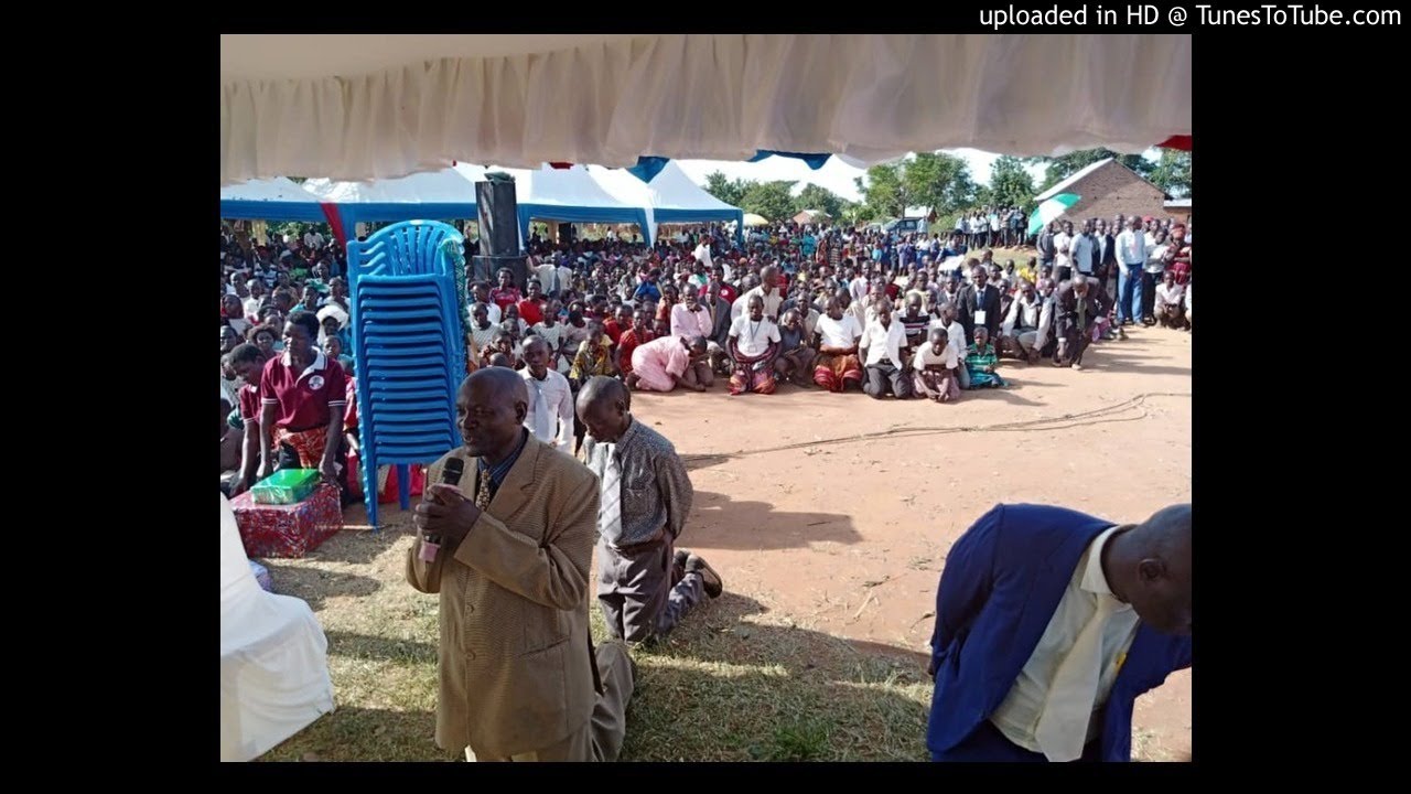 Mukama oli wakitibwa - JINJA Church choir uafcr - YouTube
