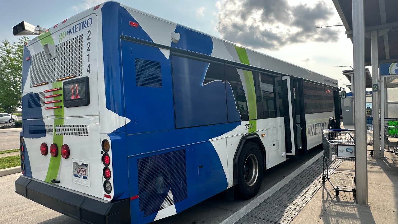 [11 Downtown] 2022-23 Gillig Advantage #2214 - YouTube